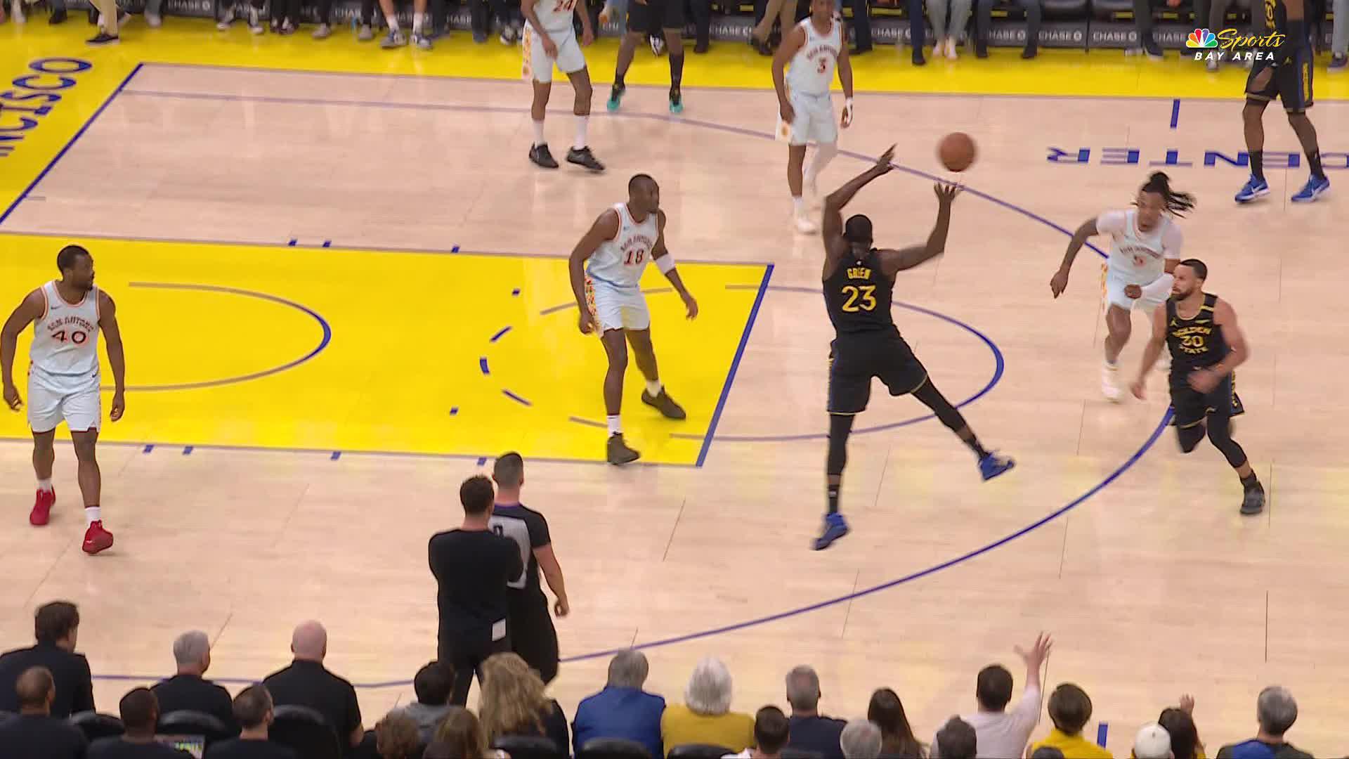 Stephen Curry nails it from behind the arc | Golden State Warriors