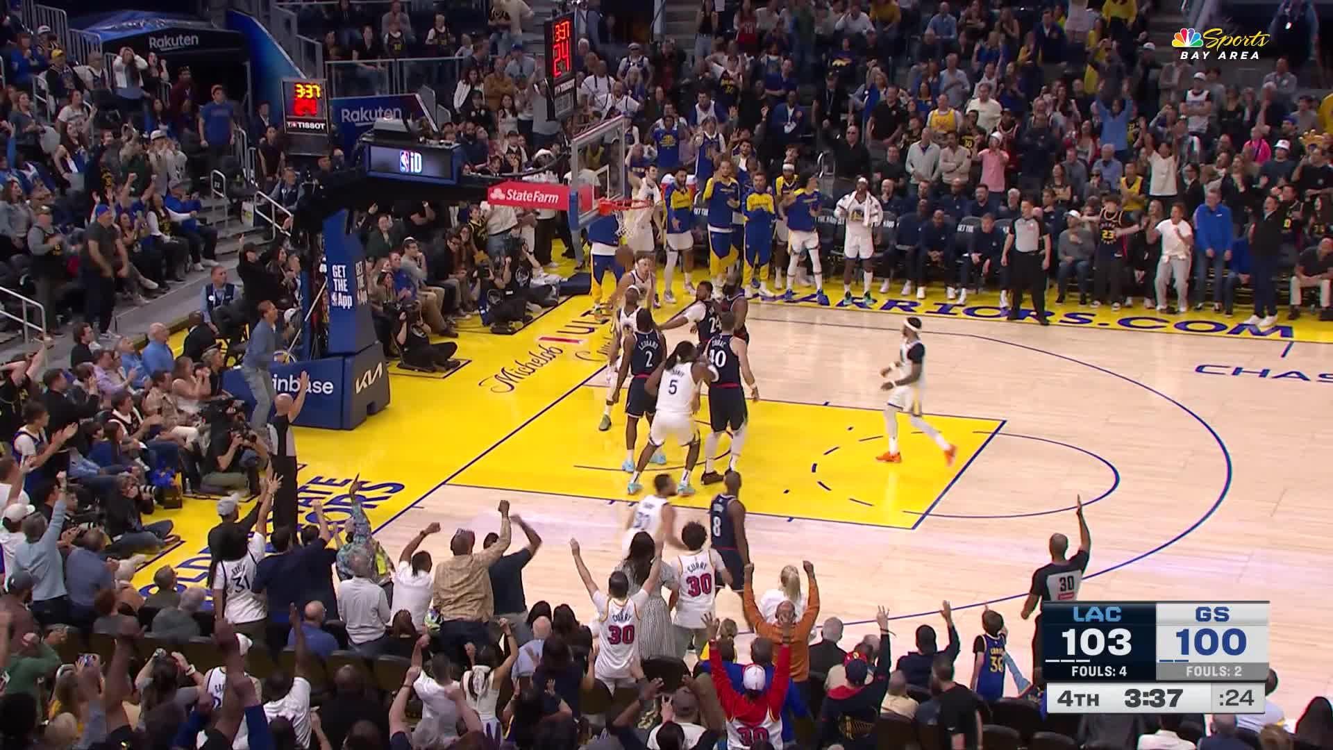 Stephen Curry drills the trey | Golden State Warriors