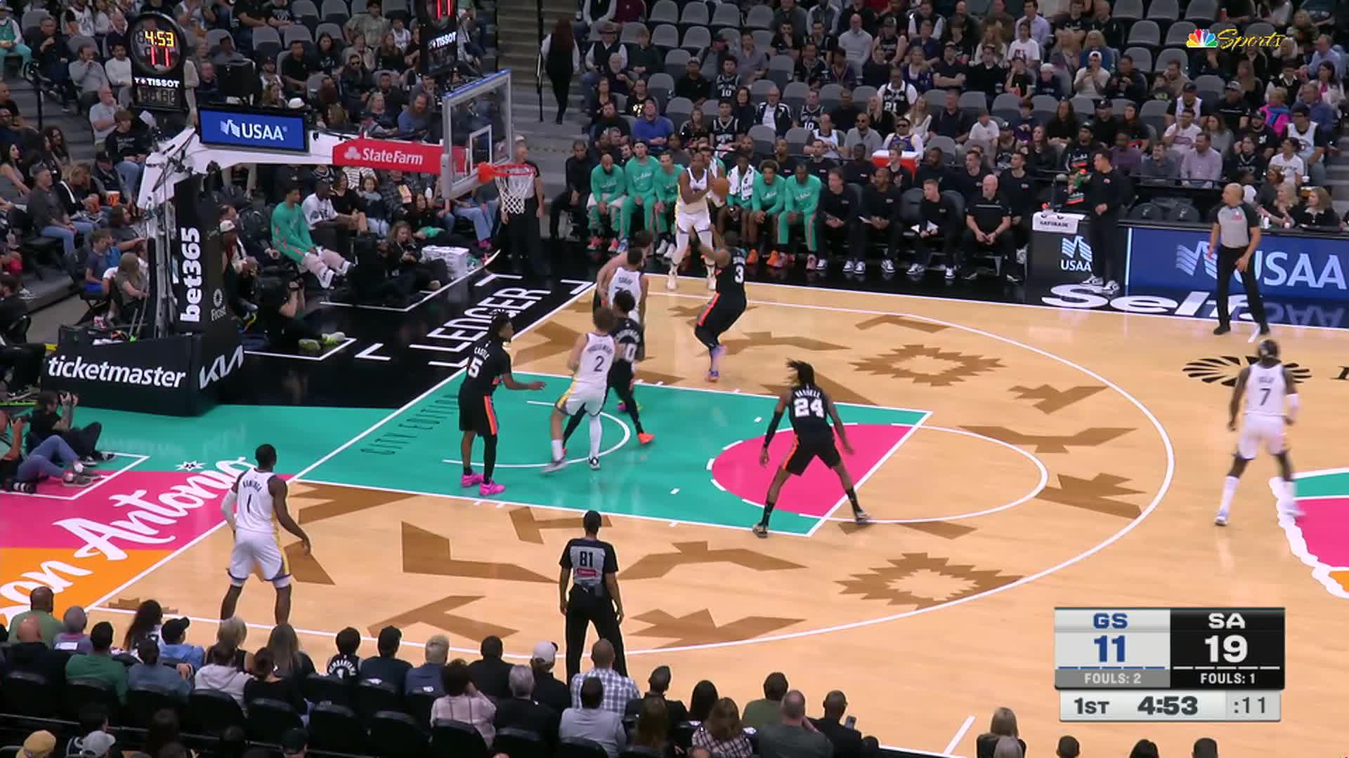 Stephen Curry drills the trey | Golden State Warriors