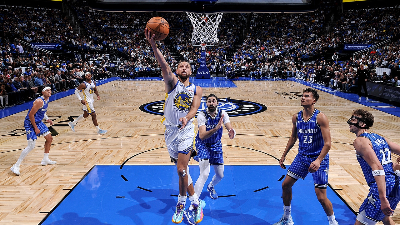 Stephen Curry Moves to 22nd on All-Time Scoring List in Warriors' Loss ...