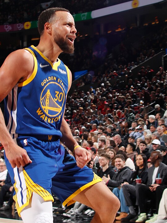 steph curry presenting