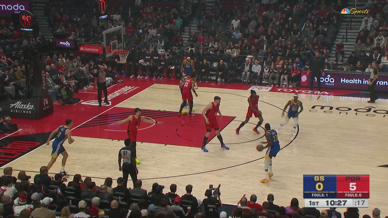 Stephen Curry nails it from behind the arc | Golden State Warriors