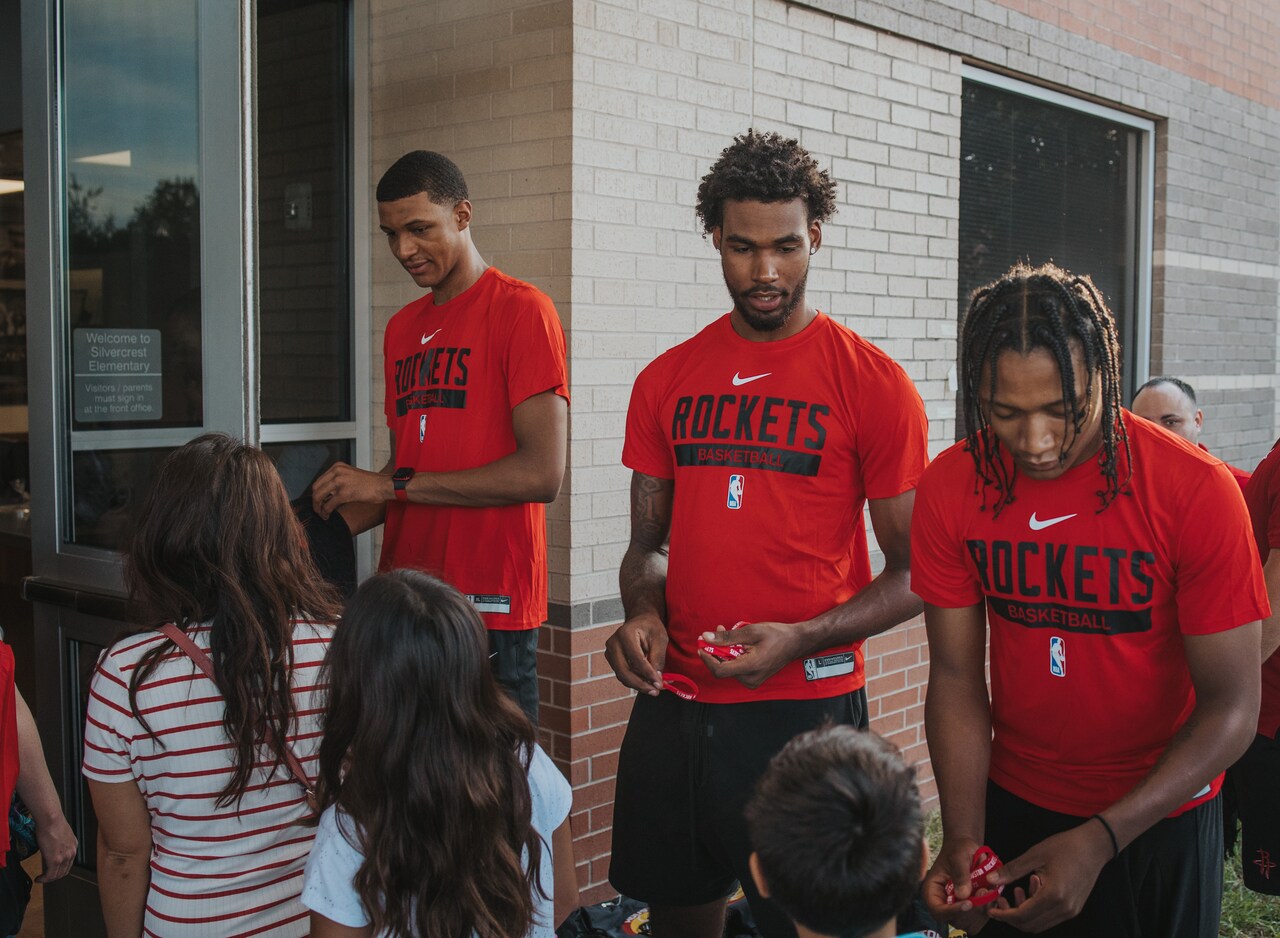 Rockets Players and Entertainers Welcome Students Back to School ...