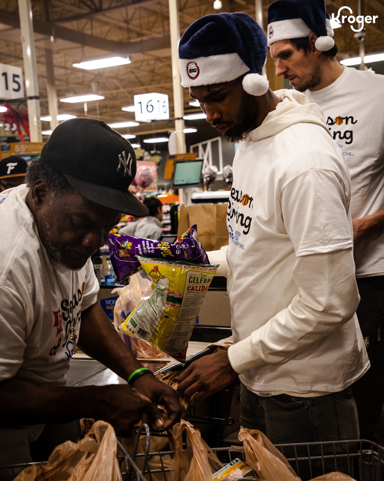 Holiday Grocery Shopping Spree Season of Giving Presented by Kroger ...