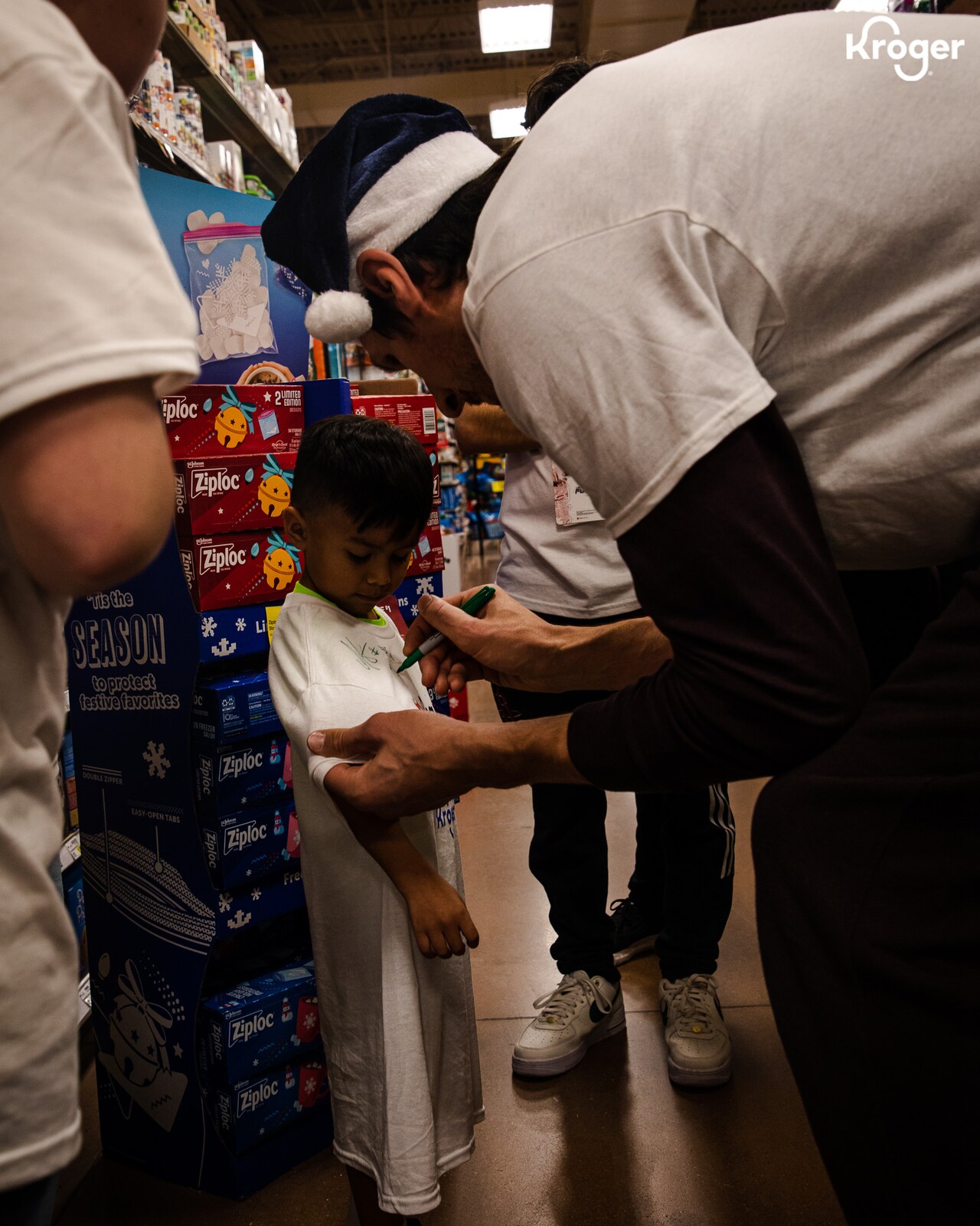 Holiday Grocery Shopping Spree Season of Giving Presented by Kroger ...