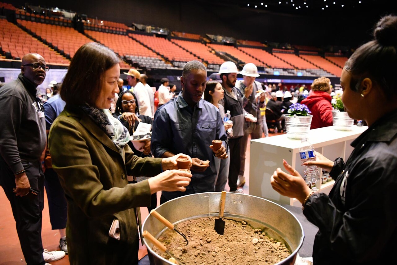 Gallery | Season Member Hard Hat Tour of Intuit Dome | LA Clippers