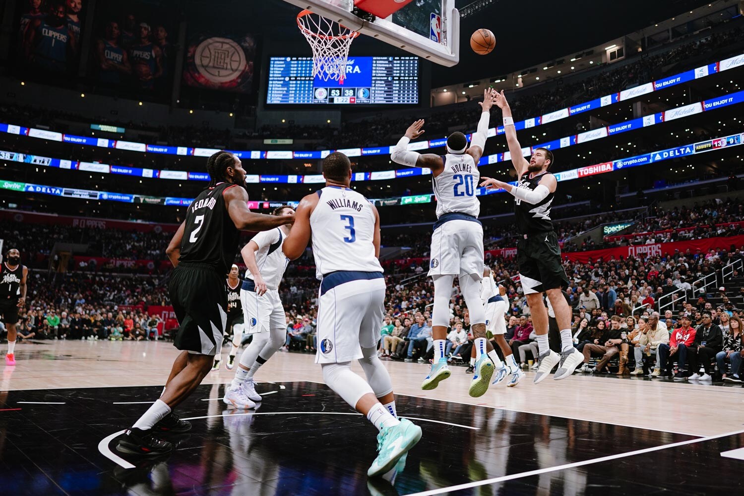 Gallery | Clippers vs Dallas Mavericks (11.25.23) Photo Gallery | NBA.com