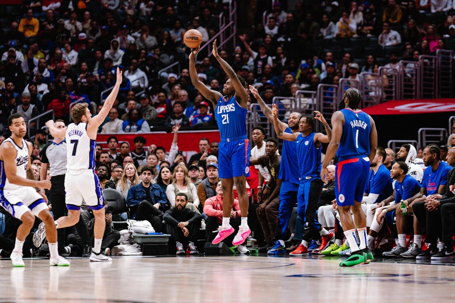 Gallery | Clippers vs Sacramento Kings (12.12.23) Photo Gallery | NBA.com