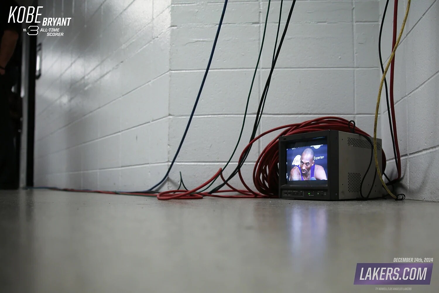 History Day in Photos Kobe Passes Jordan | NBA.com