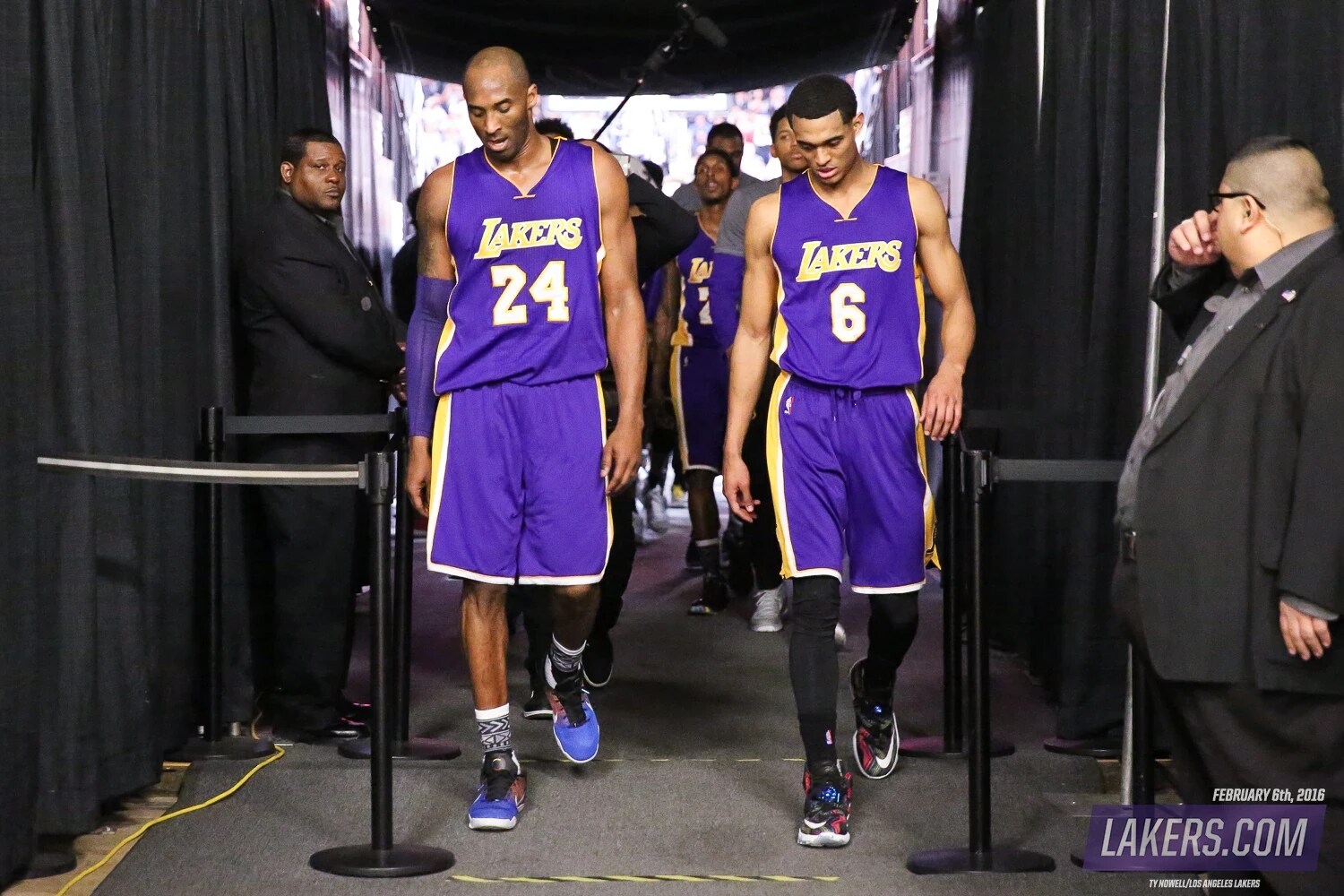 History Day in Photos Kobe Final Game San Antonio | NBA.com