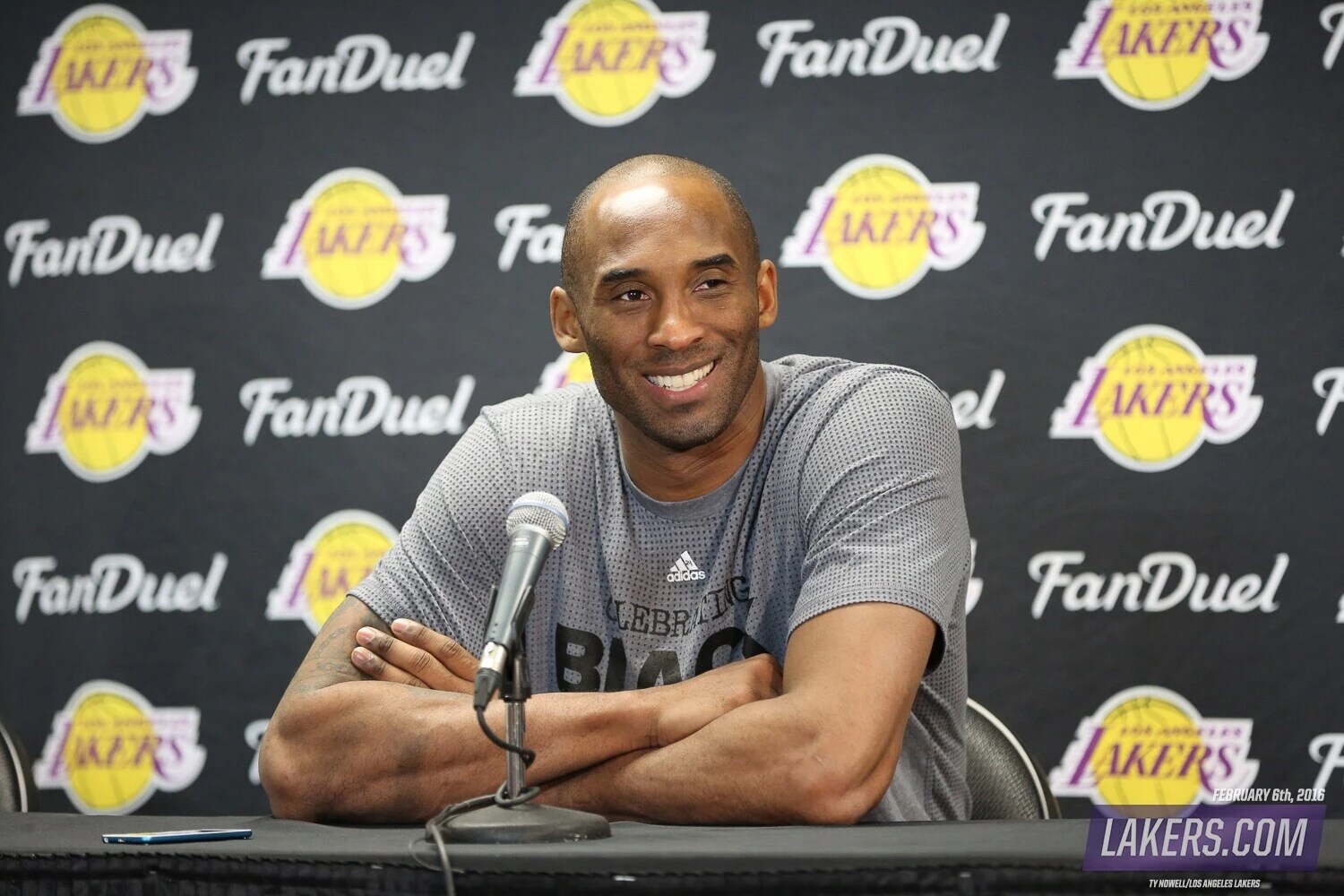 History Day in Photos Kobe Final Game San Antonio | NBA.com