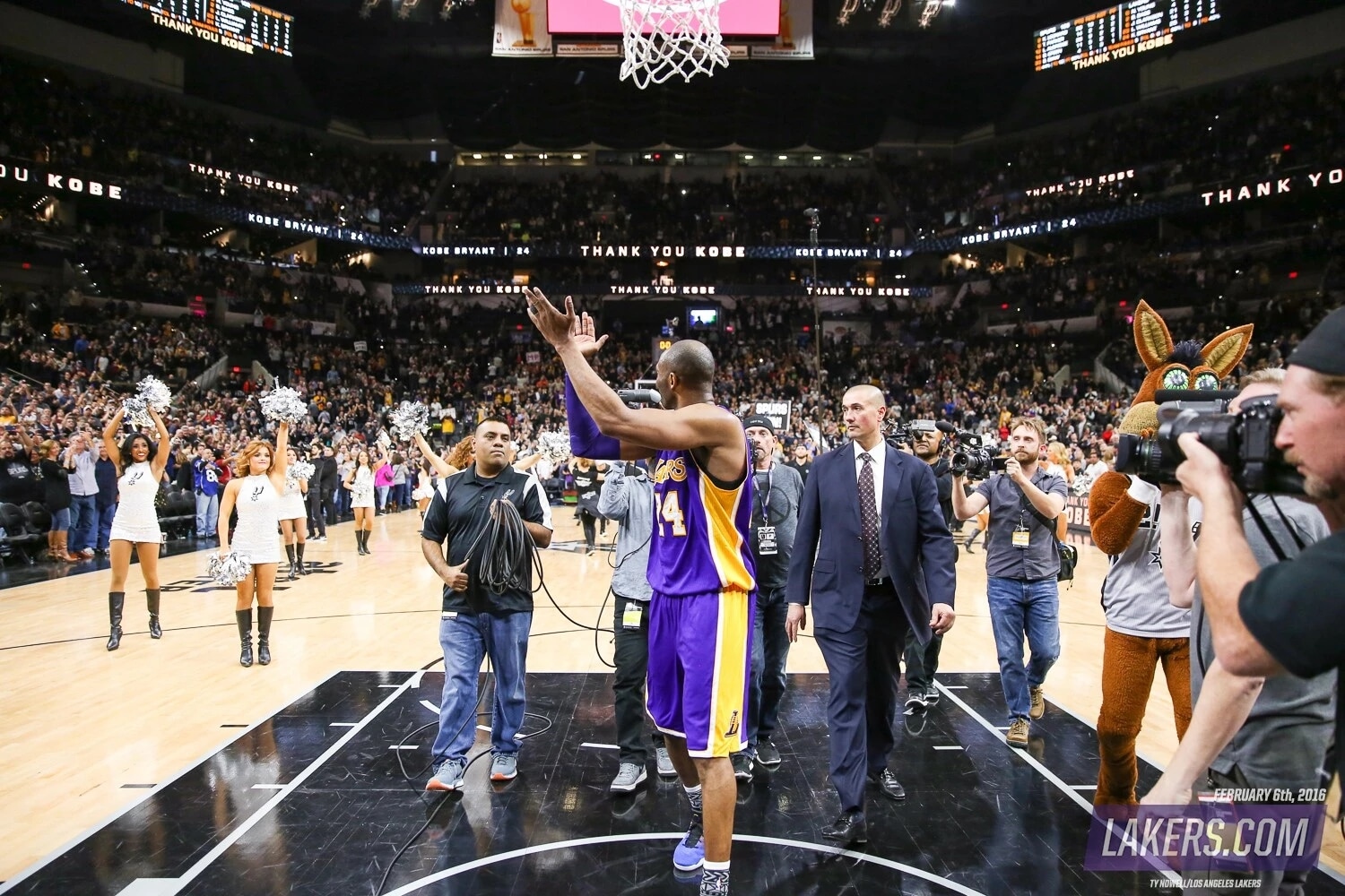 History Day in Photos Kobe Final Game San Antonio | NBA.com