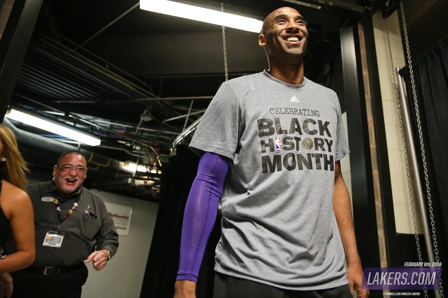 History Day in Photos Kobe Final Game San Antonio | NBA.com