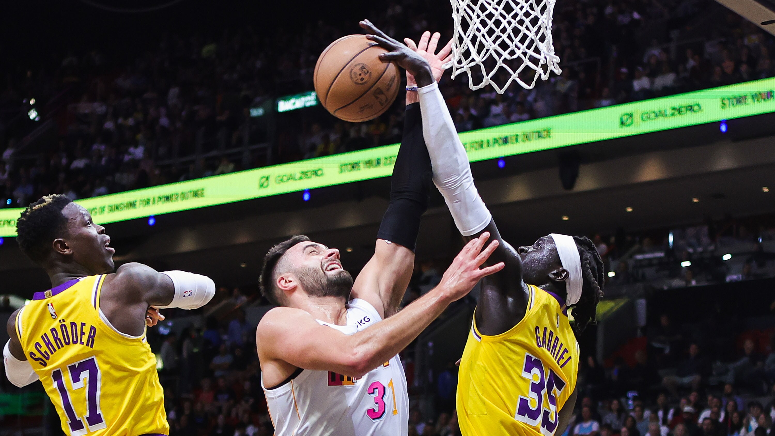 Photos : Lakers at Heat (12/28/22) Photo Gallery | NBA.com