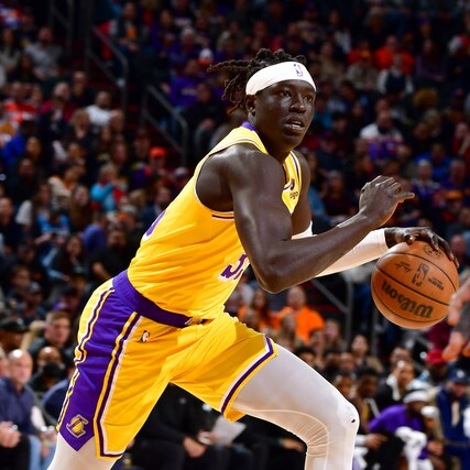 Photos: Lakers at Suns (12/19/22) | Los Angeles Lakers