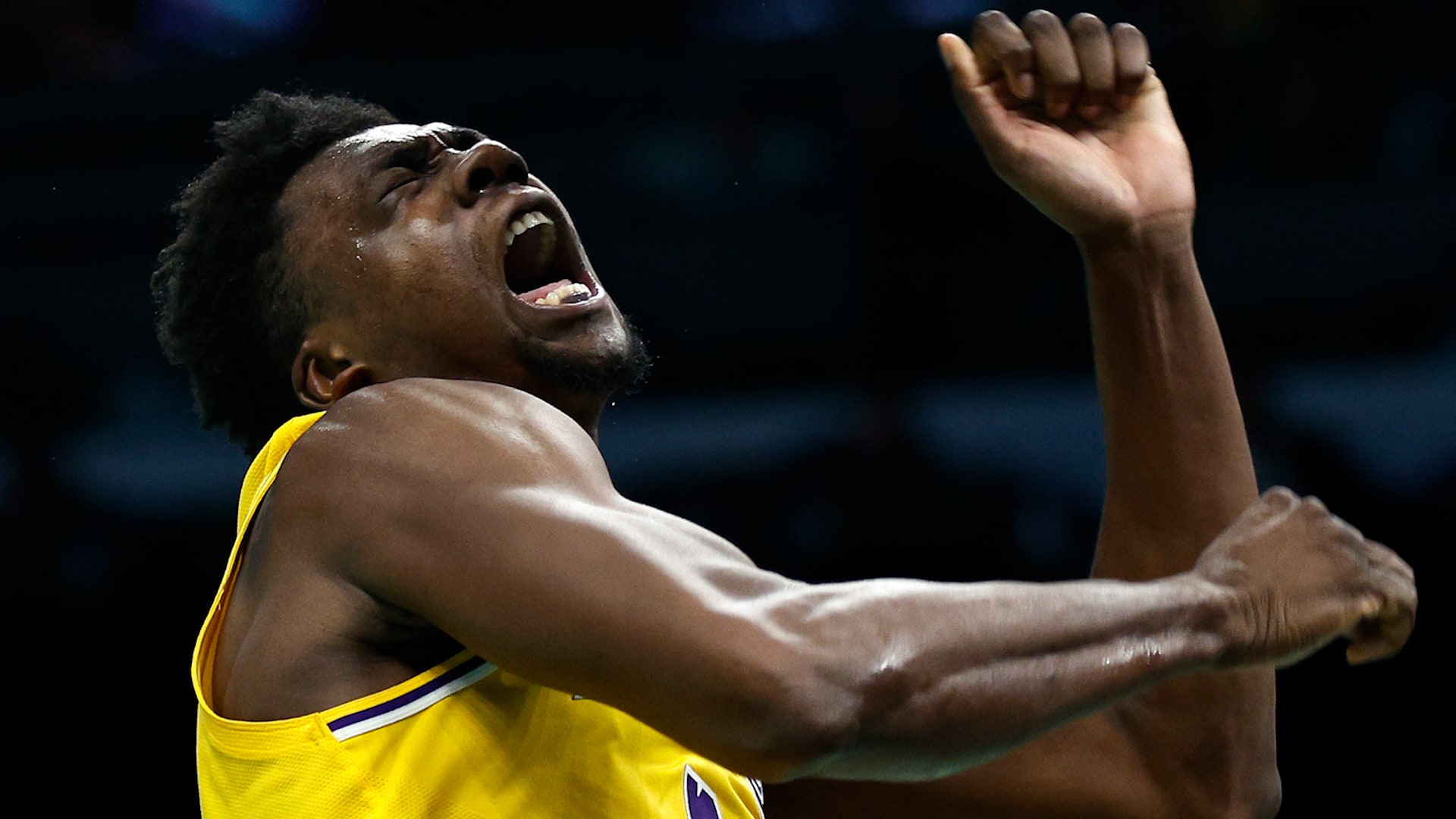 Thomas Bryant Comes Up Big on Lakers Road Trip | Los Angeles Lakers