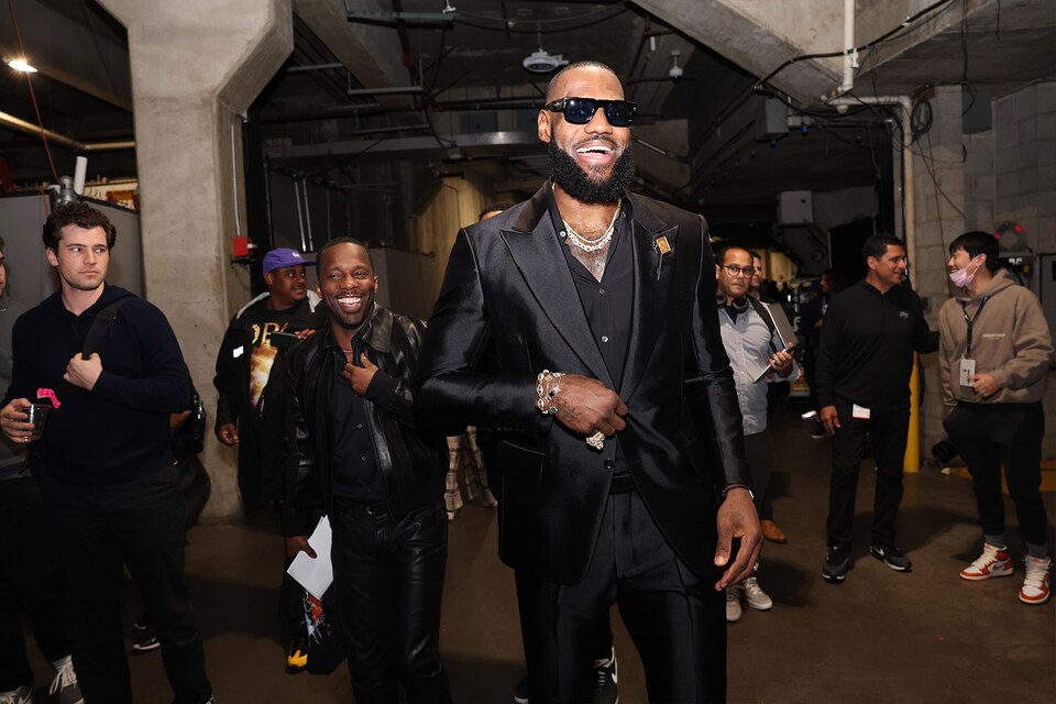 A Night In Photos: Watching LeBron Become the Scoring King