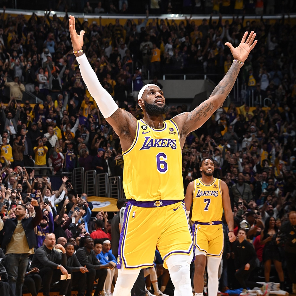 Photos: LeBron James Becomes the NBA's All-Time Leading Scorer Photo ...