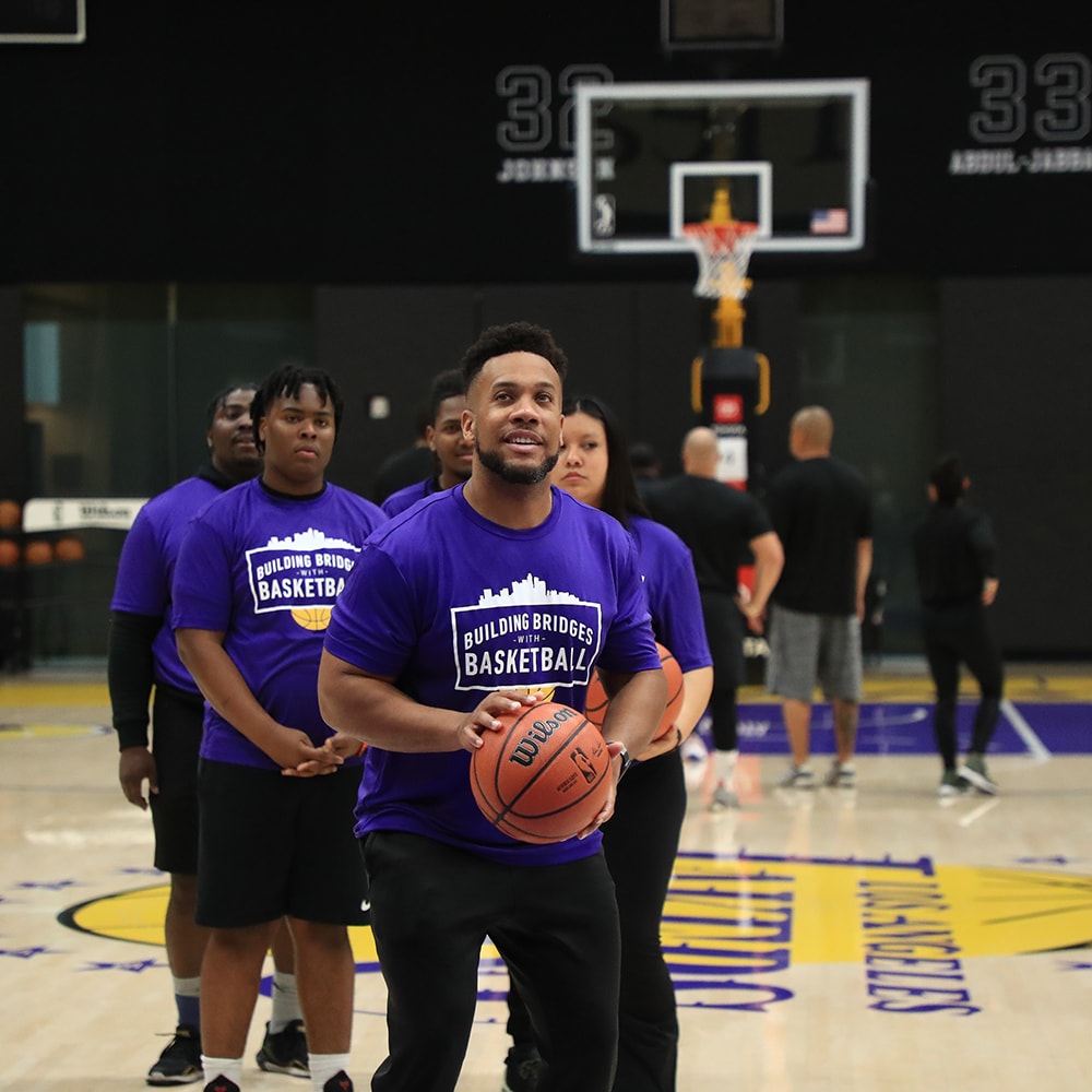 Photos: Building Bridges with Basketball Photo Gallery | NBA.com
