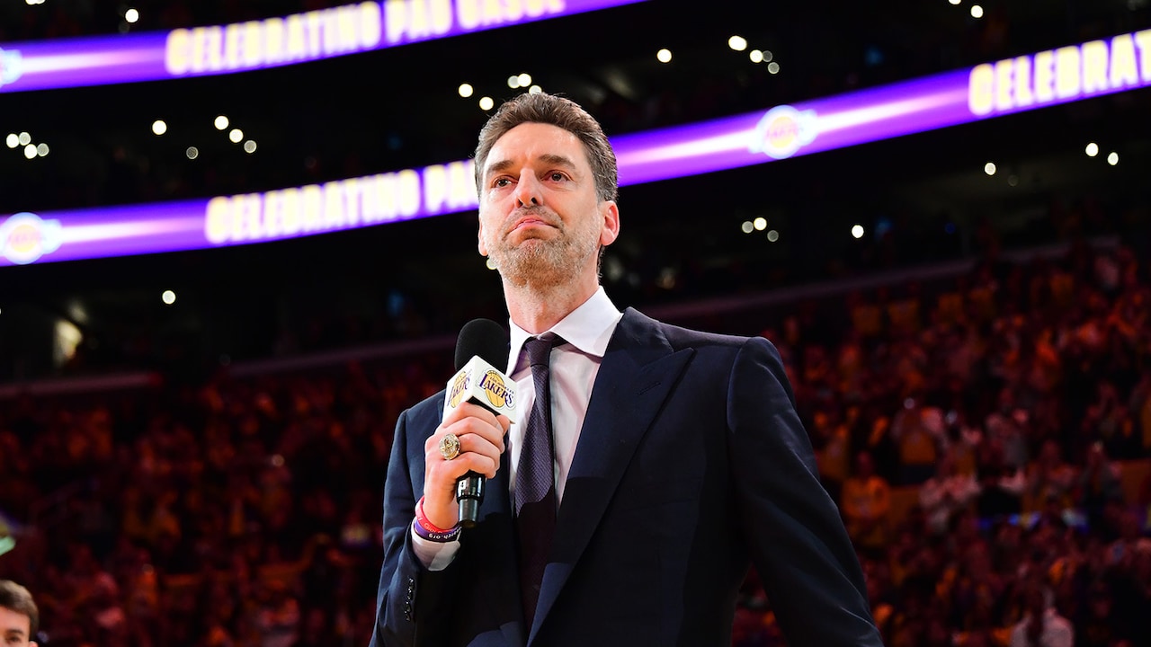 Pau Gasol is in the Lakers Rafters Forever | Los Angeles Lakers