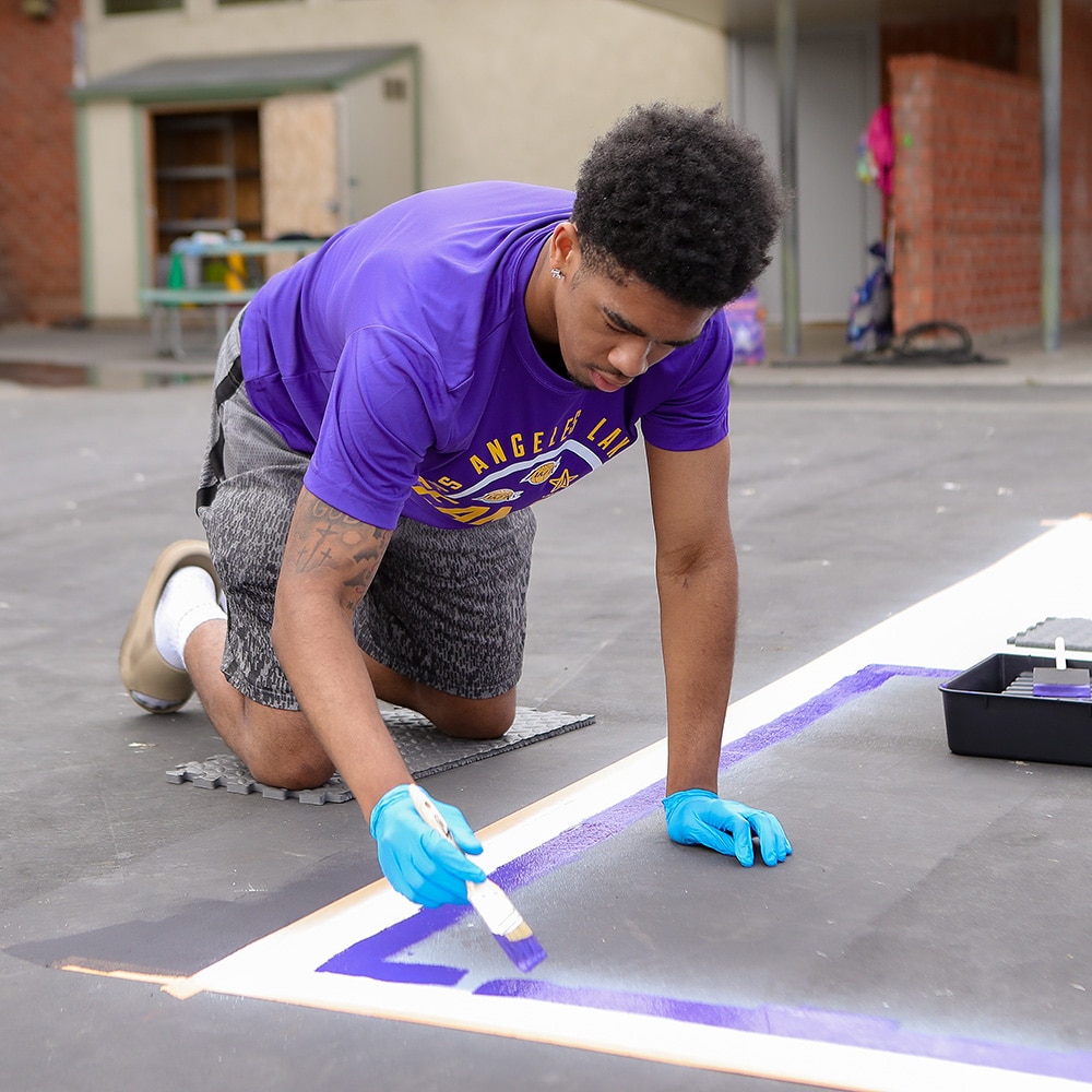 Photos: South Bay Lakers Wraps up Season with Beautification Project at ...