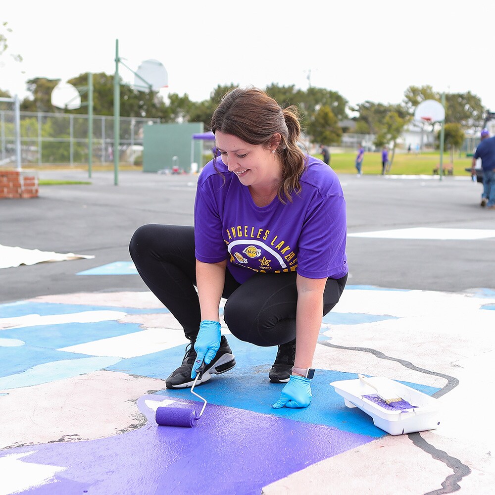 Photos: South Bay Lakers Wraps up Season with Beautification Project at ...