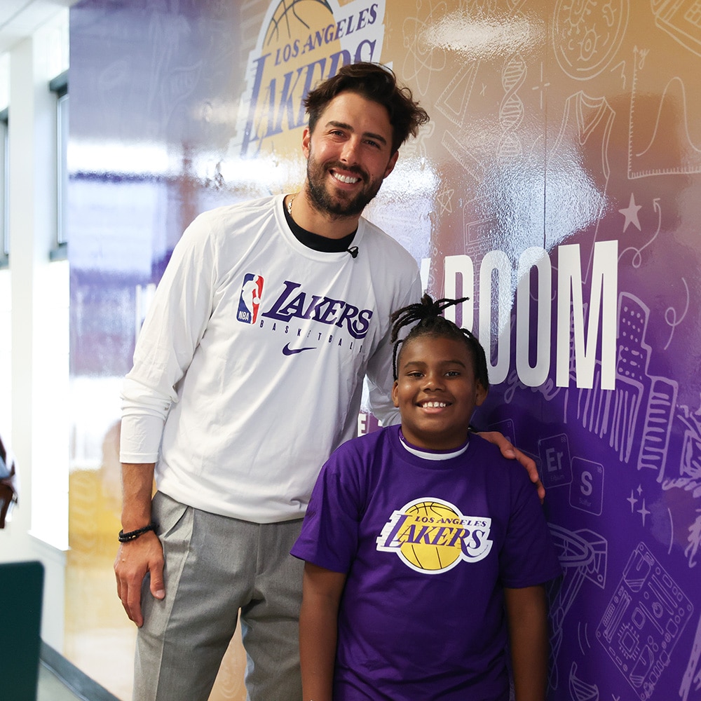 Photos: Lakers Technology Room Unveiled at LA Red Shield Community ...