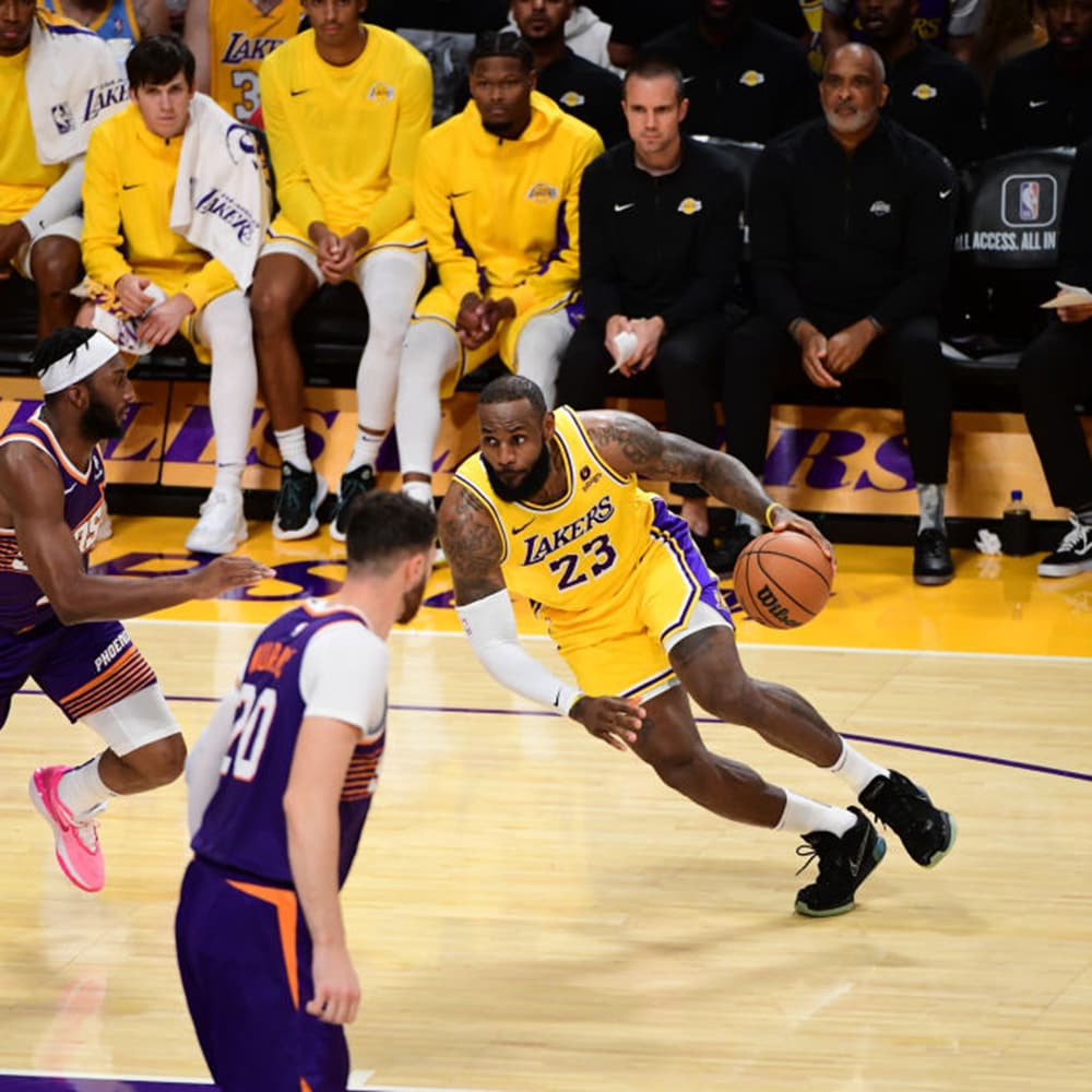 Photos: Lakers vs Suns (10/26/23) Photo Gallery | NBA.com