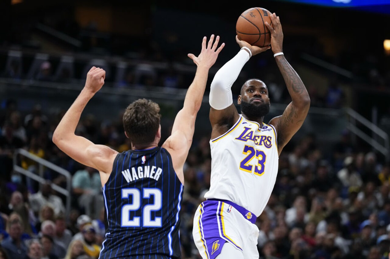 Photos: Lakers at Magic (11/04/2023) | Los Angeles Lakers