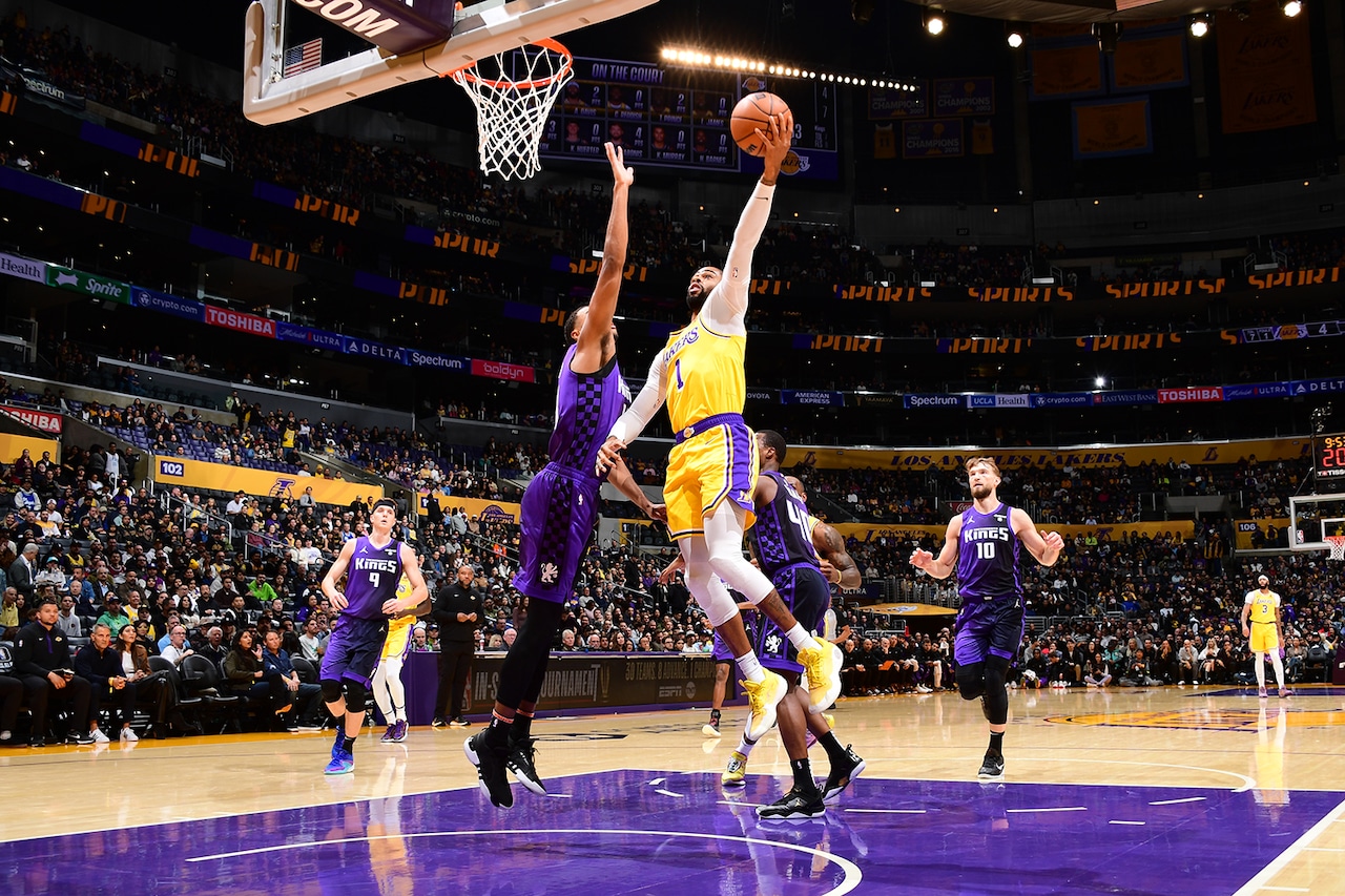 Photos: Lakers vs Kings (11/15/2023) | Los Angeles Lakers
