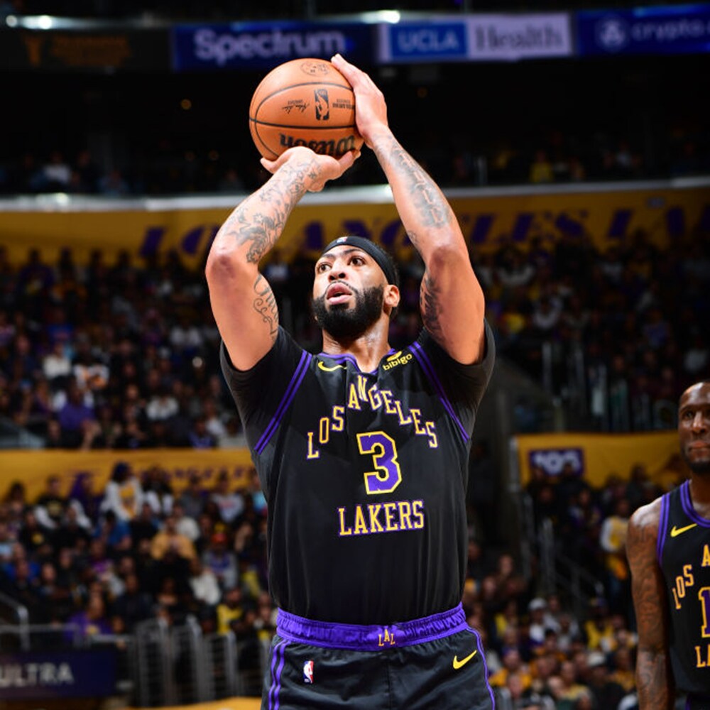Photos: Lakers vs Knicks (12/18/23) Photo Gallery | NBA.com