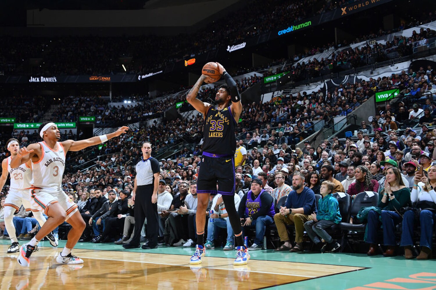 Photos: Lakers at Spurs (12/15/23) Photo Gallery | NBA.com