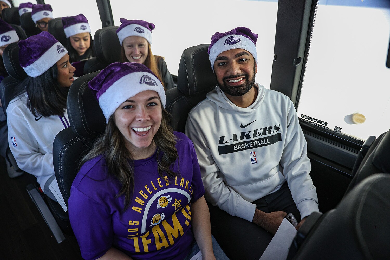 Photos: Lakers TEAM UP with School on Wheels for Holiday Shopping 2023 ...
