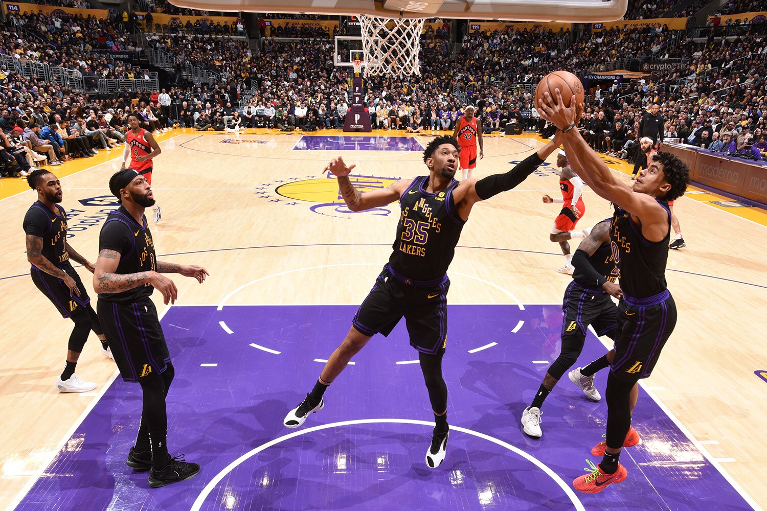 Photos: Lakers vs Raptors (01/09/24) Photo Gallery | NBA.com