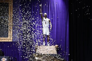 Kobe Statue Content Page | Los Angeles Lakers