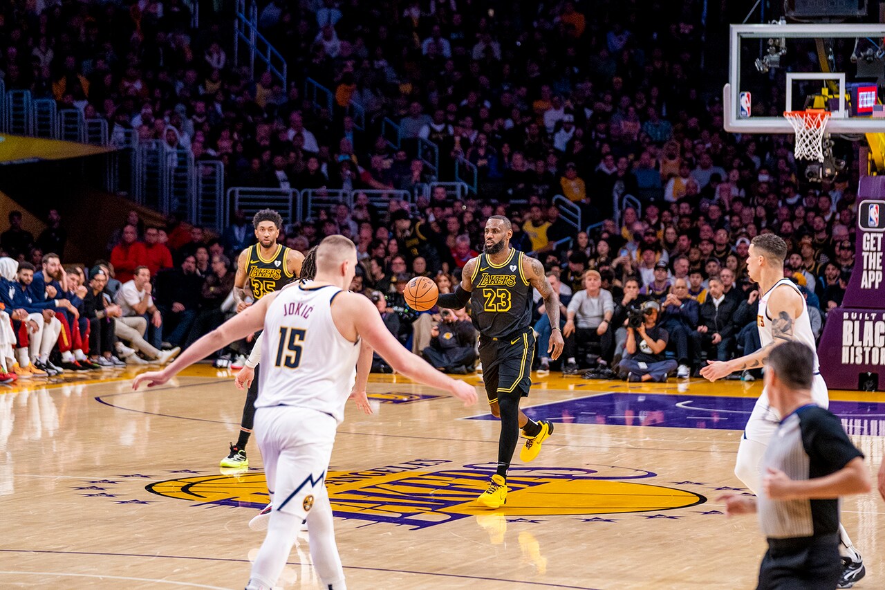 Photos: Lakers vs Nuggets (02/08/24) | Los Angeles Lakers