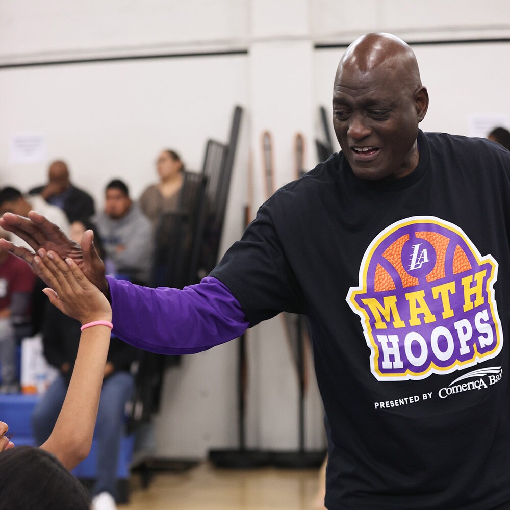 Photos: Lakers NBA Math Hoops, presented by Comerica Bank | Los Angeles ...