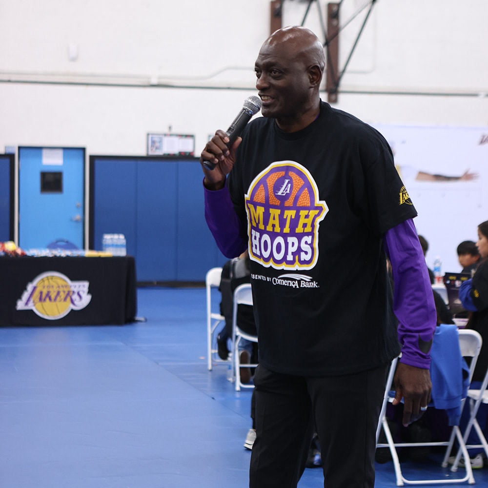Photos: Lakers NBA Math Hoops, presented by Comerica Bank | Los Angeles ...