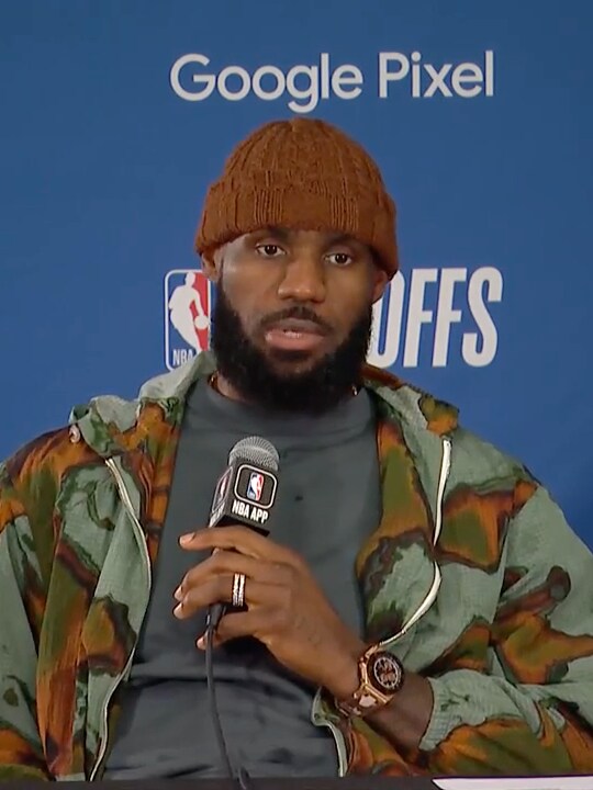 LeBron James Racks Up 32 Points in Victory Over the Kings