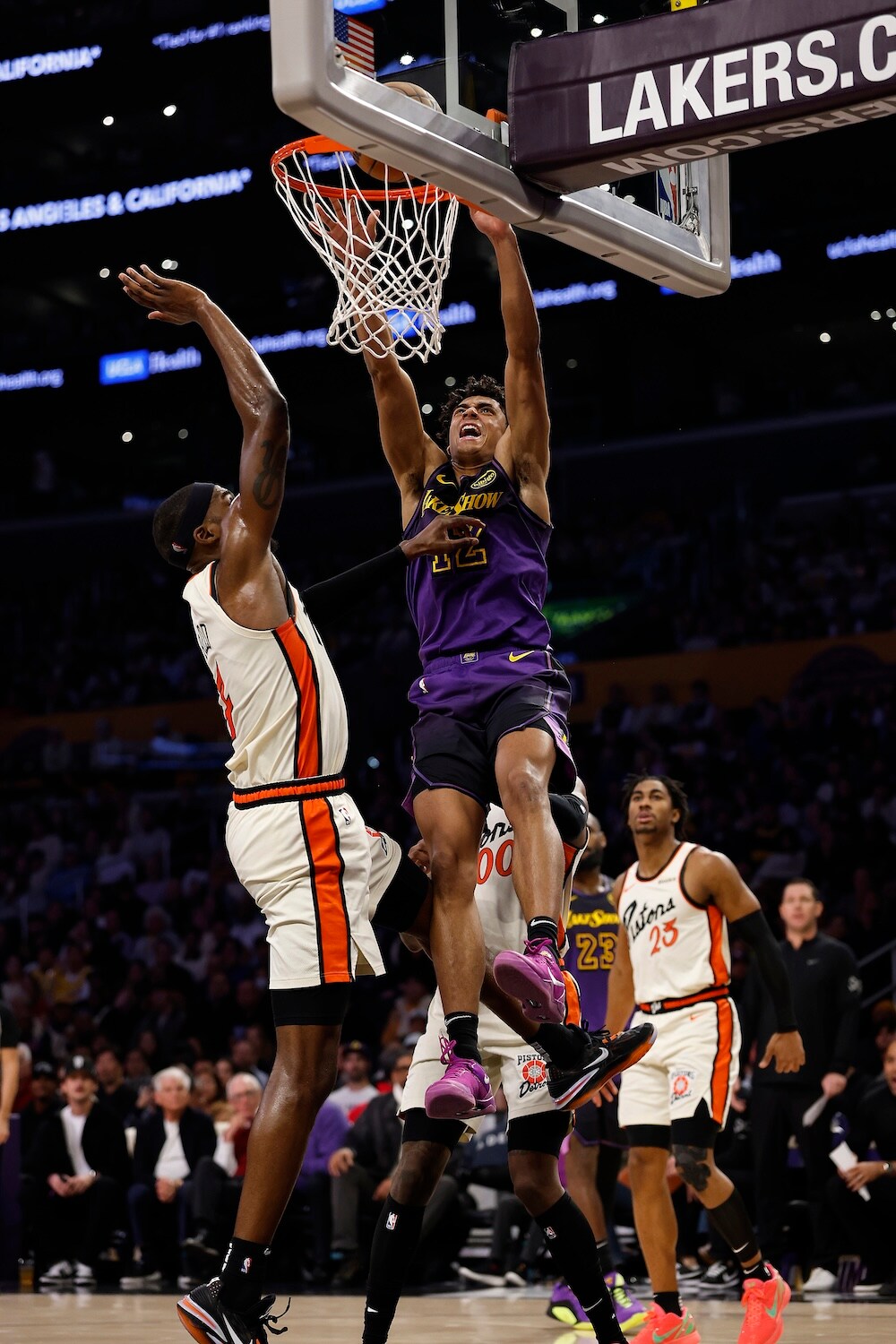 Basketball Sickos: Best Gametime Moments Photo Gallery | NBA.com