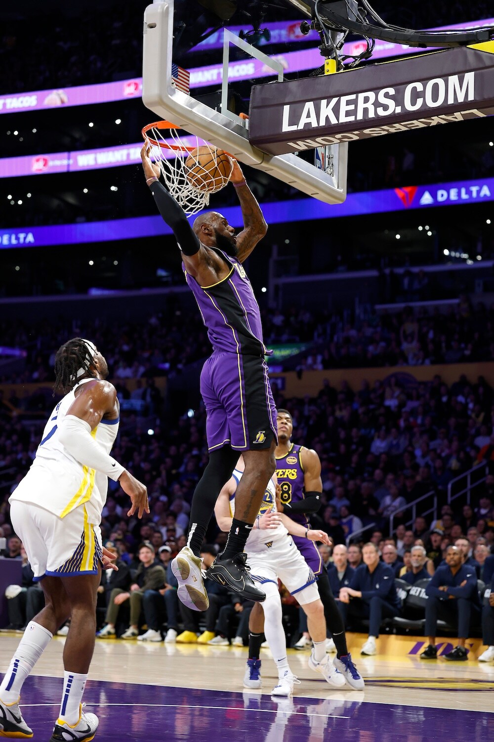 Feelin' 22: Best of LeBron Photo Gallery | NBA.com