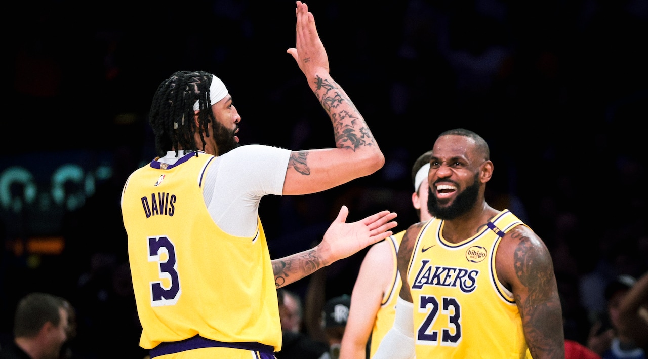 Lakers - The official site of the NBA for the latest NBA Scores, Stats ...