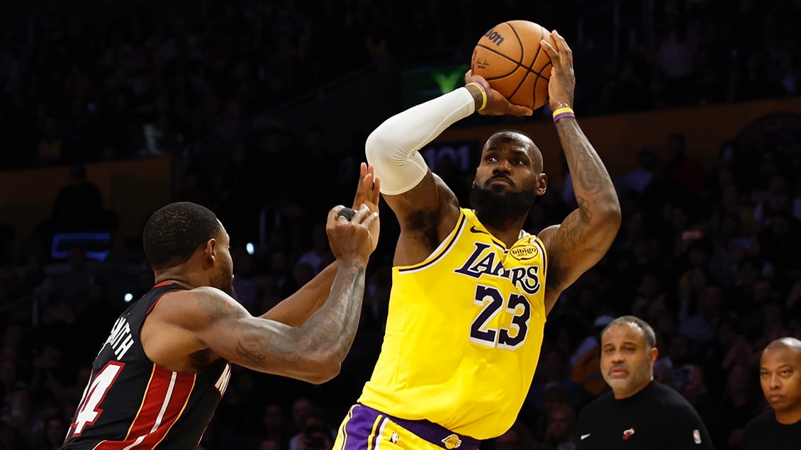 A Wave from LeBron James | Los Angeles Lakers