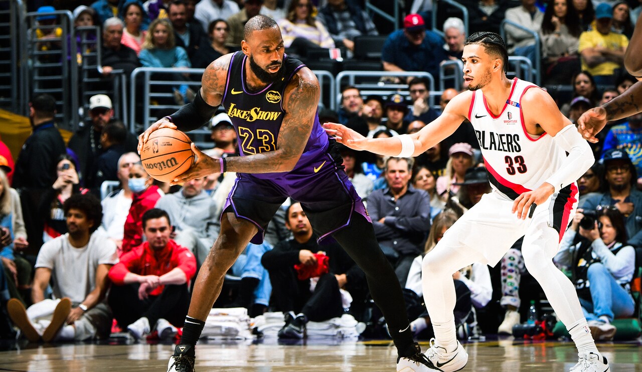 Lakers - The official site of the NBA for the latest NBA Scores, Stats ...
