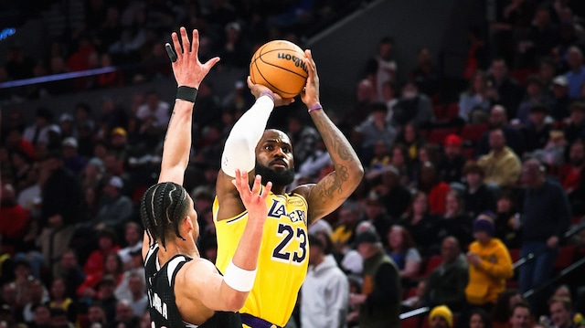 Lakers - The official site of the NBA for the latest NBA Scores, Stats ...
