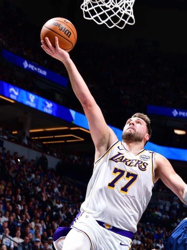 LeBron James’ Top 40 Dunks as a Laker