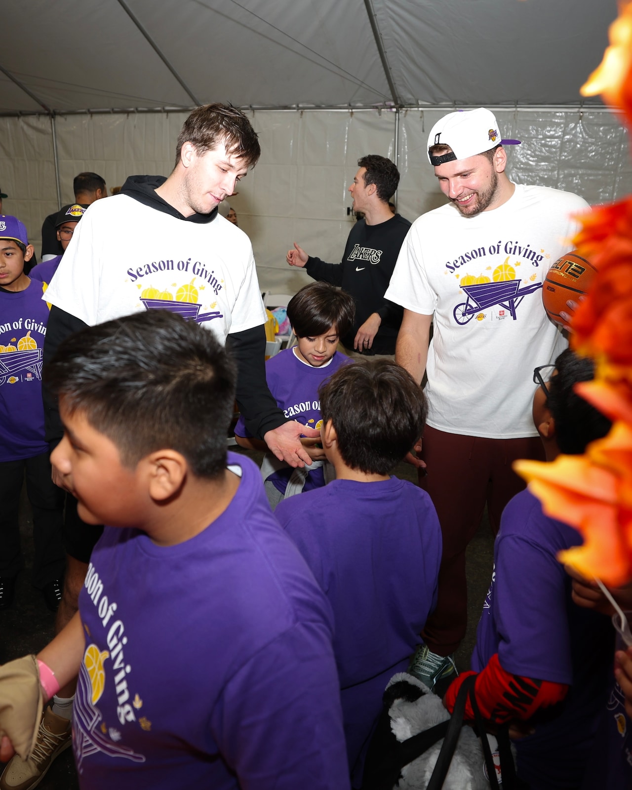 Los Angeles Lakers and East West Bank Spread Holiday Cheer to Local ...