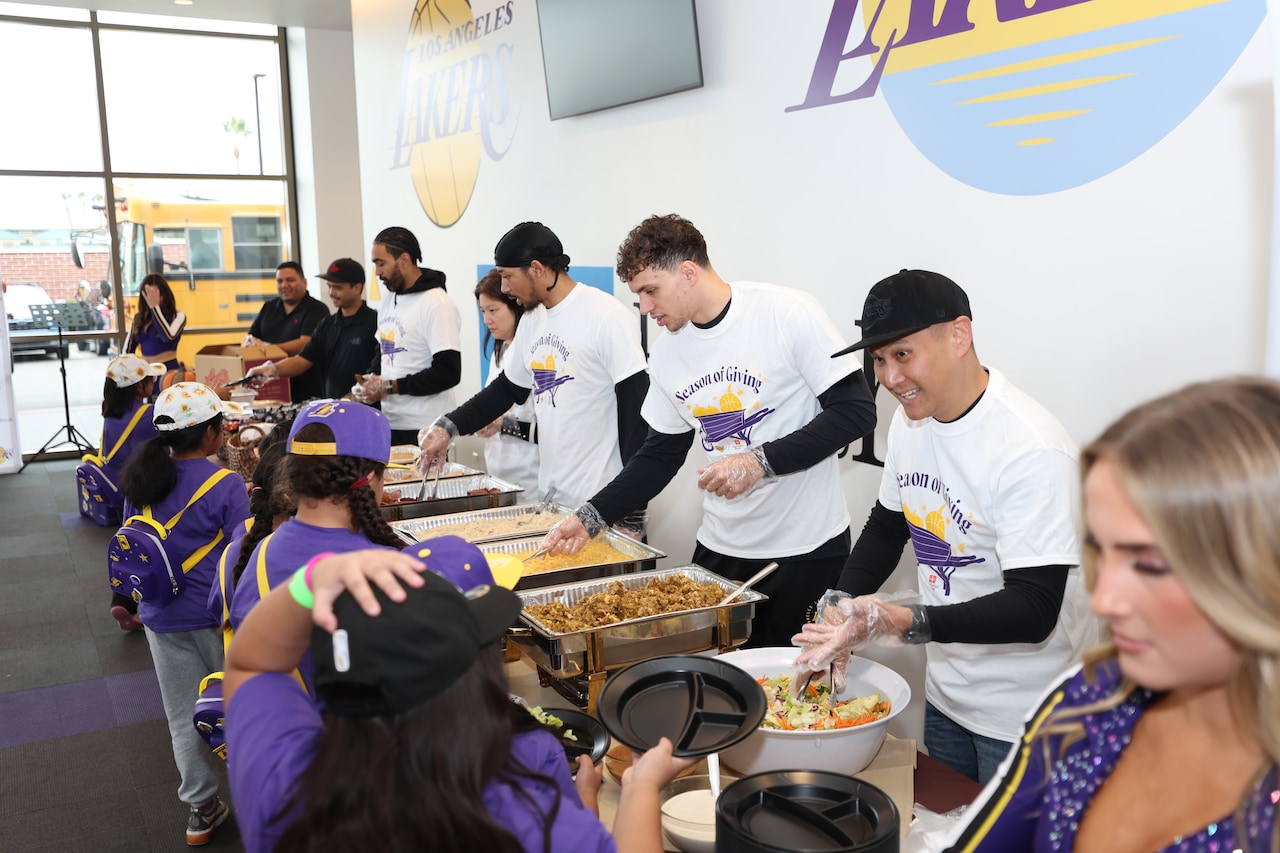 Getting to Know: Christian Koloko | Los Angeles Lakers