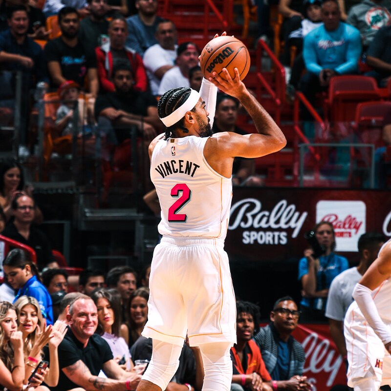 Through The Lens: Hornets vs HEAT 11/10/22 Photo Gallery | NBA.com
