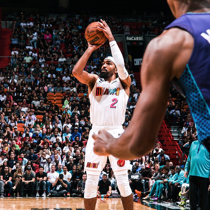 Through The Lens: Hornets vs HEAT 11/10/22 Photo Gallery | NBA.com